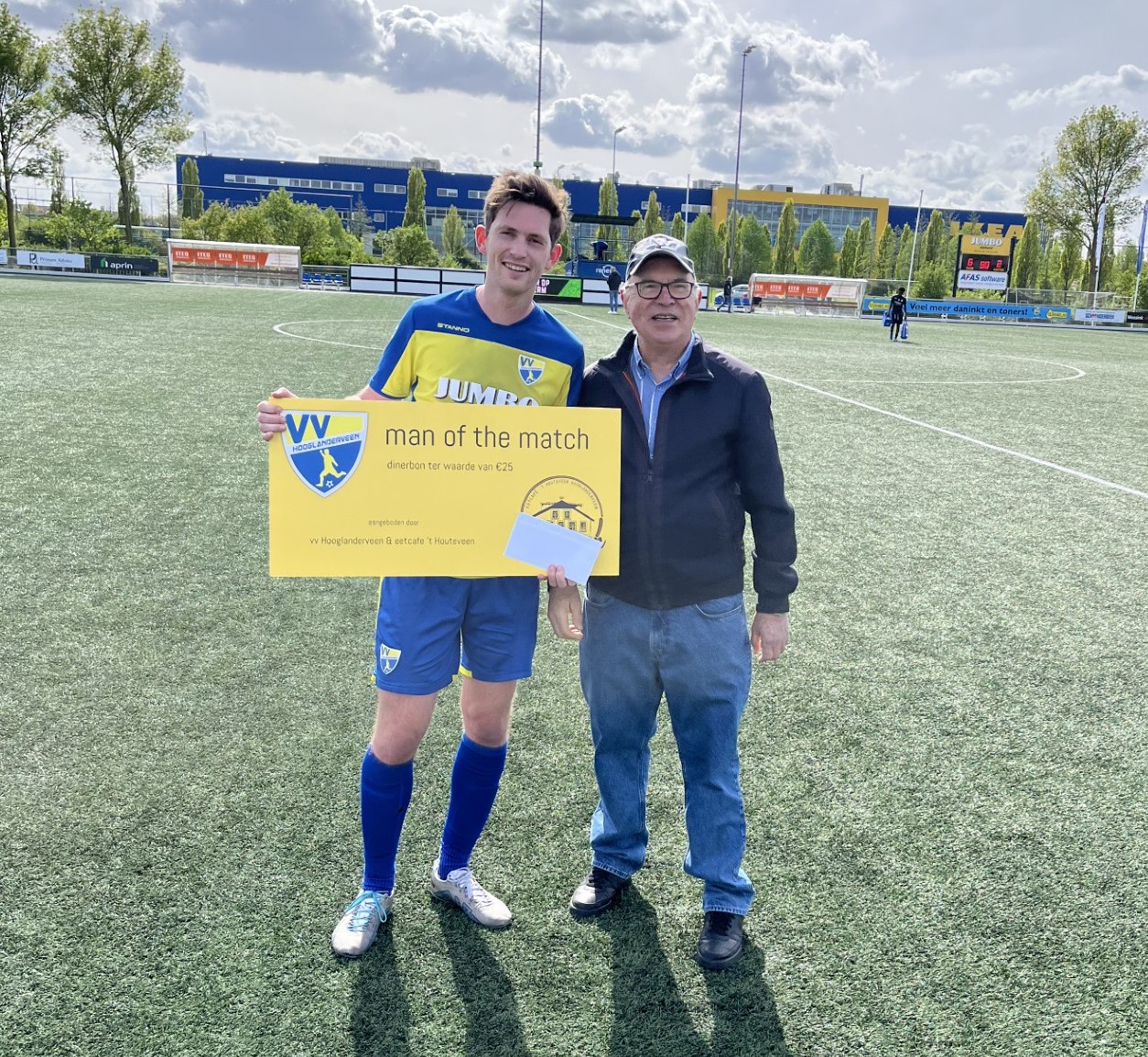 Eerste elftal haalt uit tegen SDO | vv Hooglanderveen